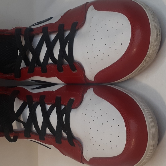 Nike | Shoes | Nike Air Jordan Skinny High Chicago Gym Red Size 7y ...
